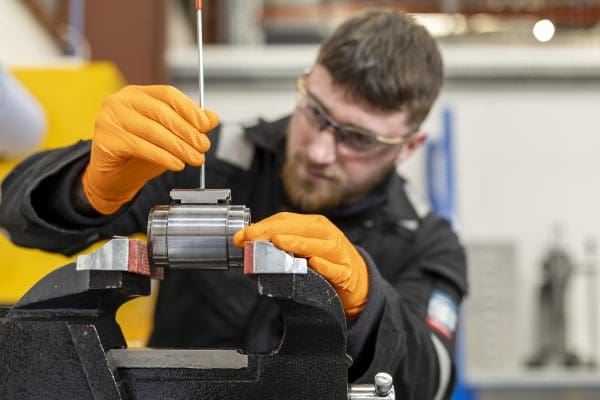 Manipulator arm overhaul - Ashtead Technology